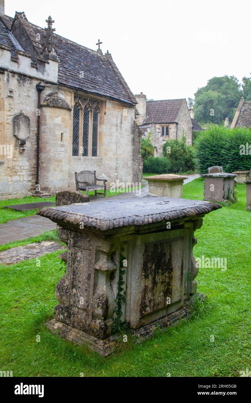 St andrews church castle hi-res stock photography and images - Alamy