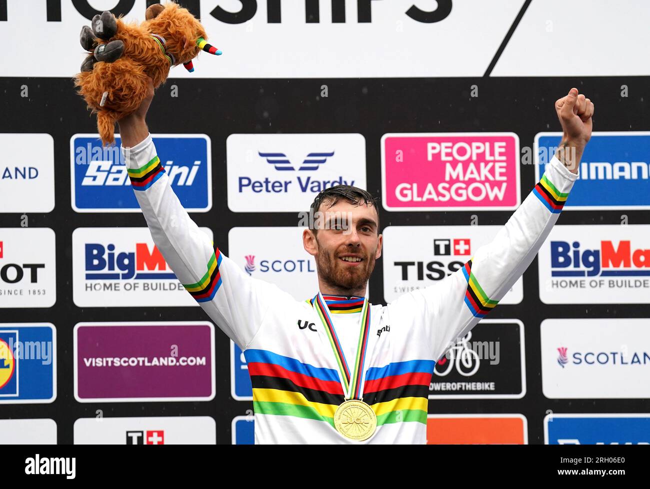 Great Britain's Jack Carthy celebrates with the gold medal after ...