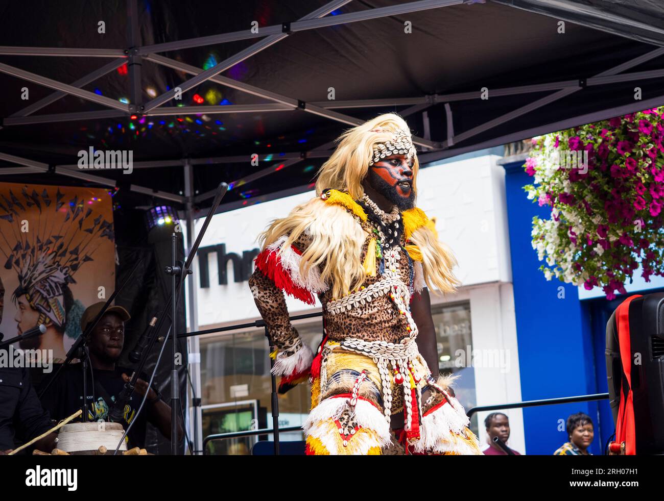 Zimba lion masquerade hi-res stock photography and images - Alamy