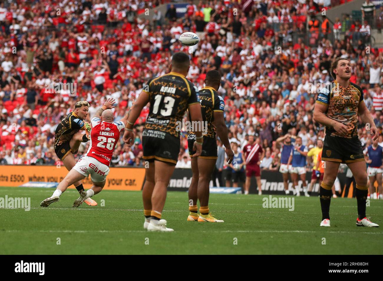 London, UK. 12th Aug, 2023. Lachlan Lam of Leigh Leopards scores the ...