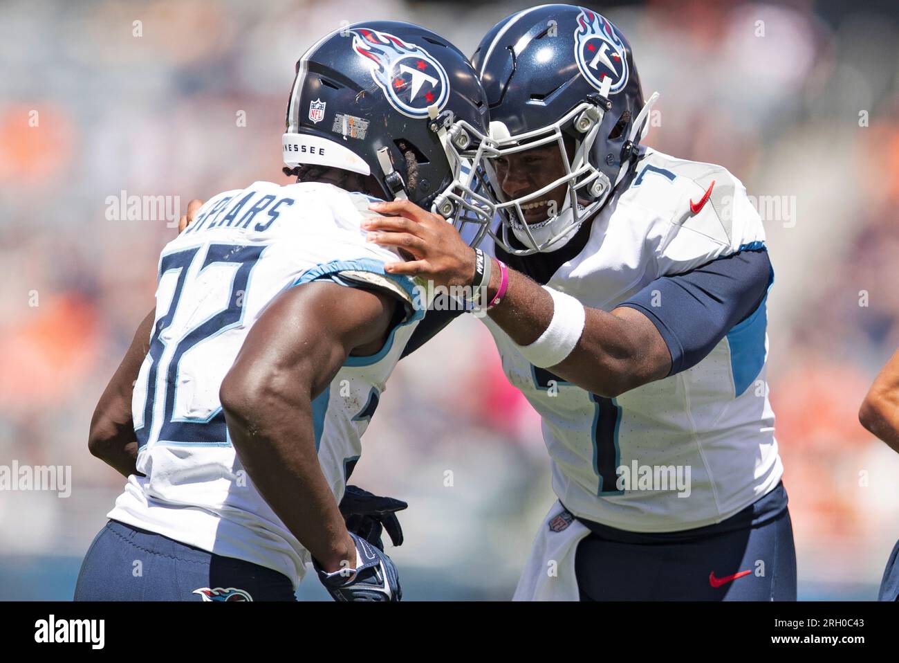 Tennessee Titans quarterback Malik Willis (7) celebrates with Tennessee ...