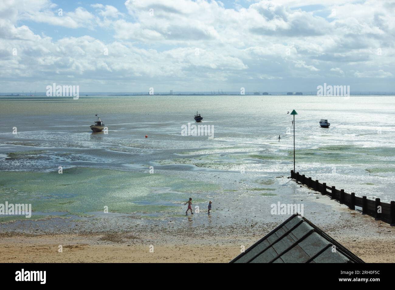 Helen young weather hi-res stock photography and images - Alamy