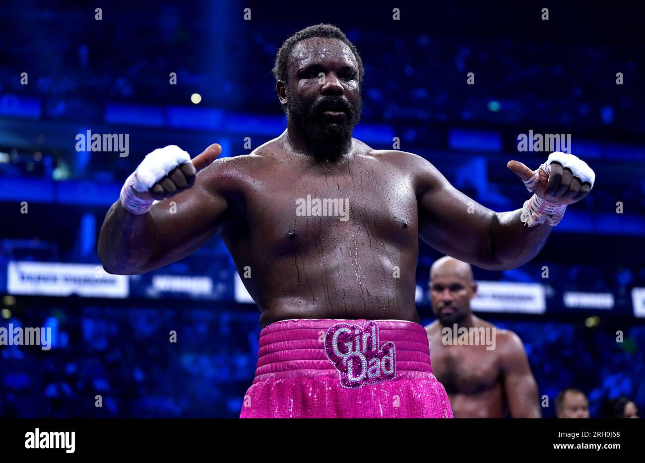 Derek Chisora celebrates victory against Gerald Washington after the ...