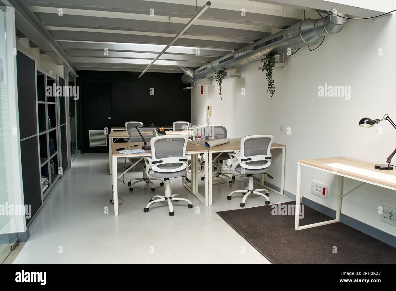 Real photo workplace interior hi-res stock photography and images - Alamy
