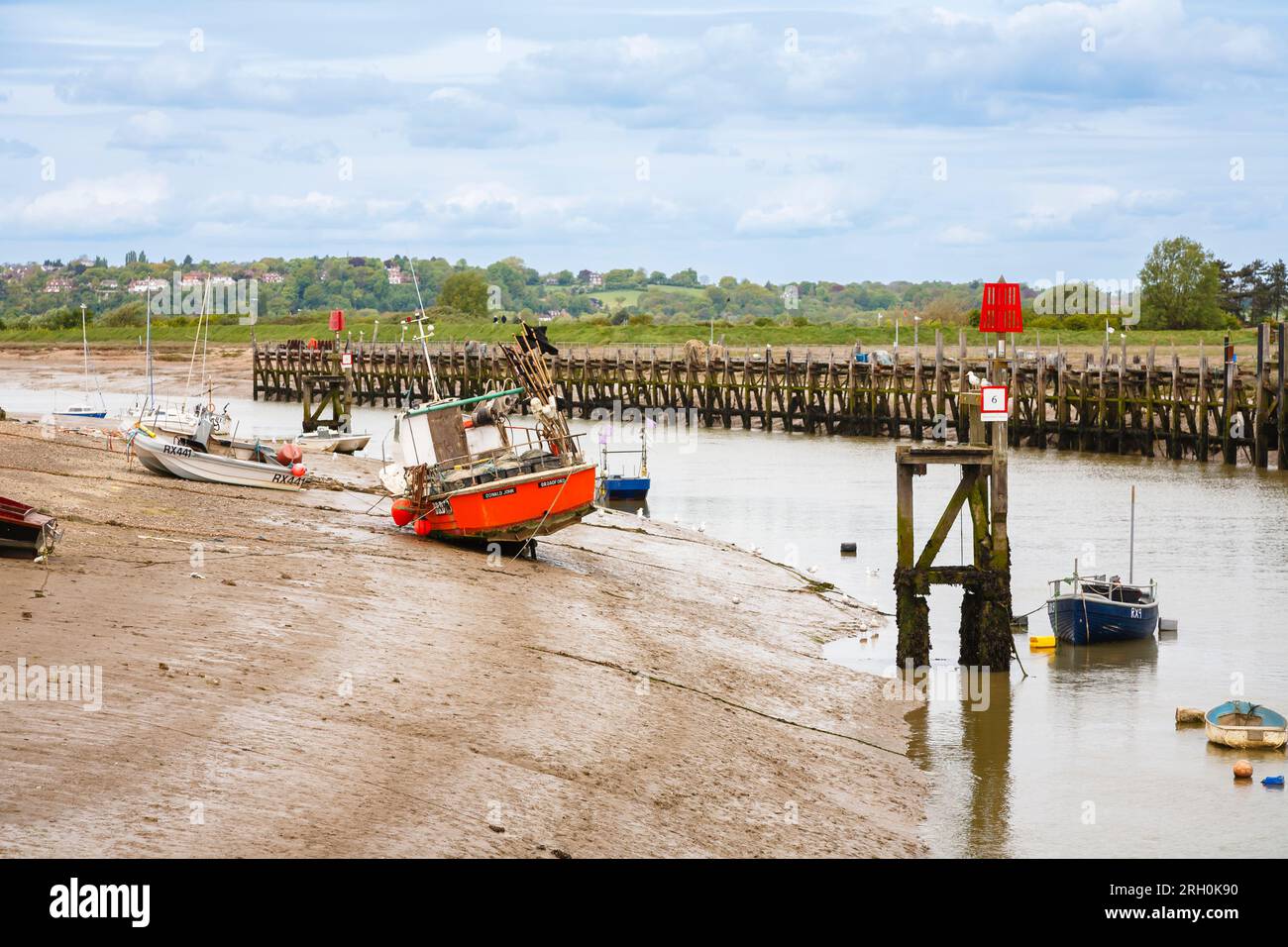 Rye pier hi-res stock photography and images - Alamy