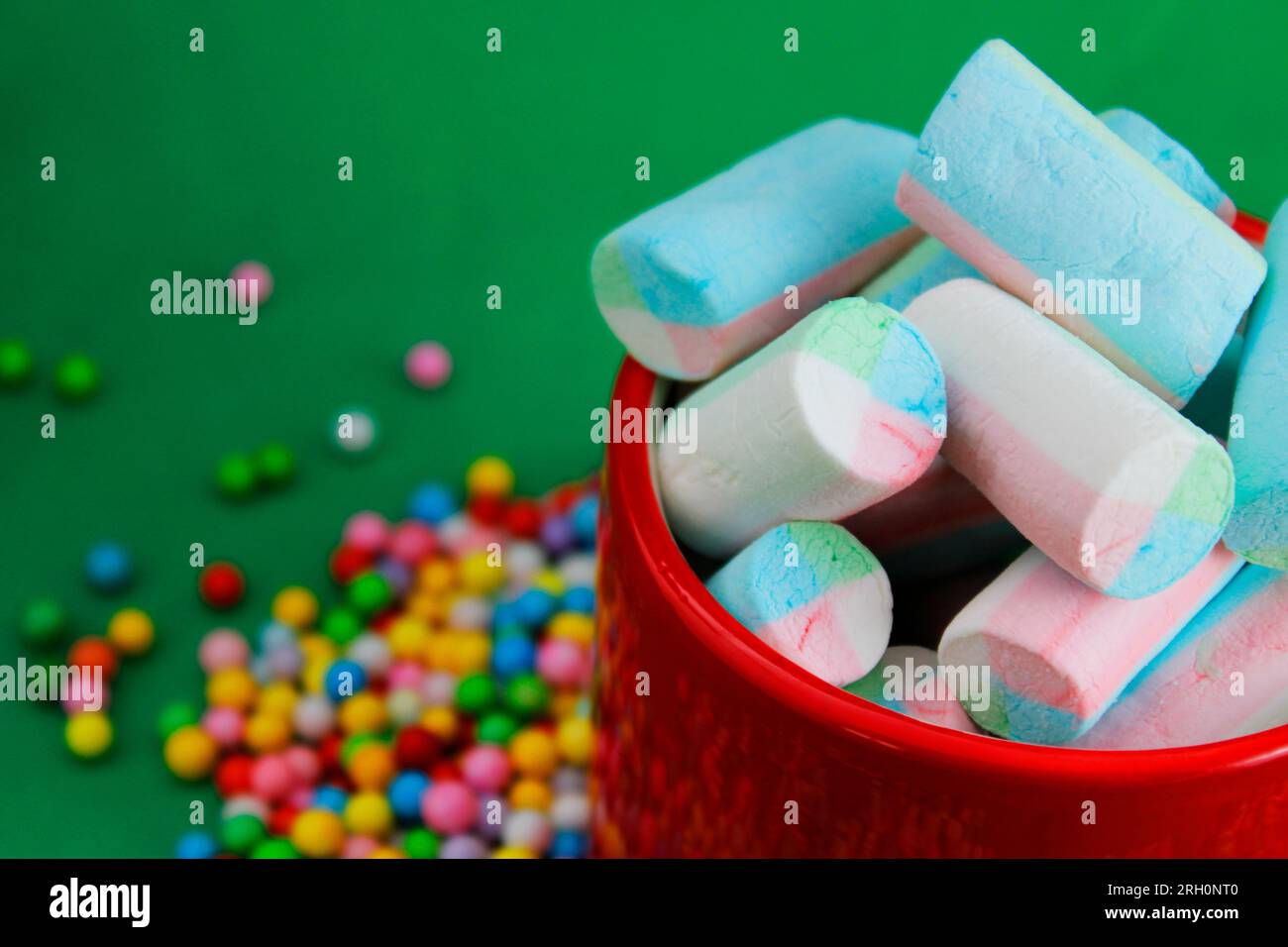 Many delicious sweet marshmallows hi-res stock photography and images ...