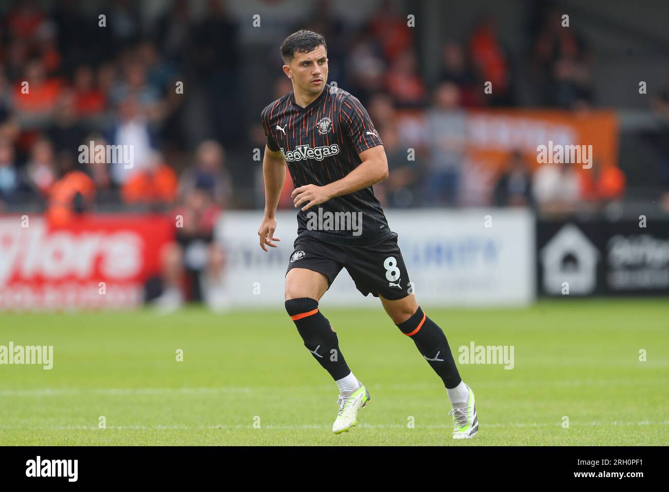 Albie Morgan #8 of Blackpool during the Sky Bet League 1 match Exeter ...
