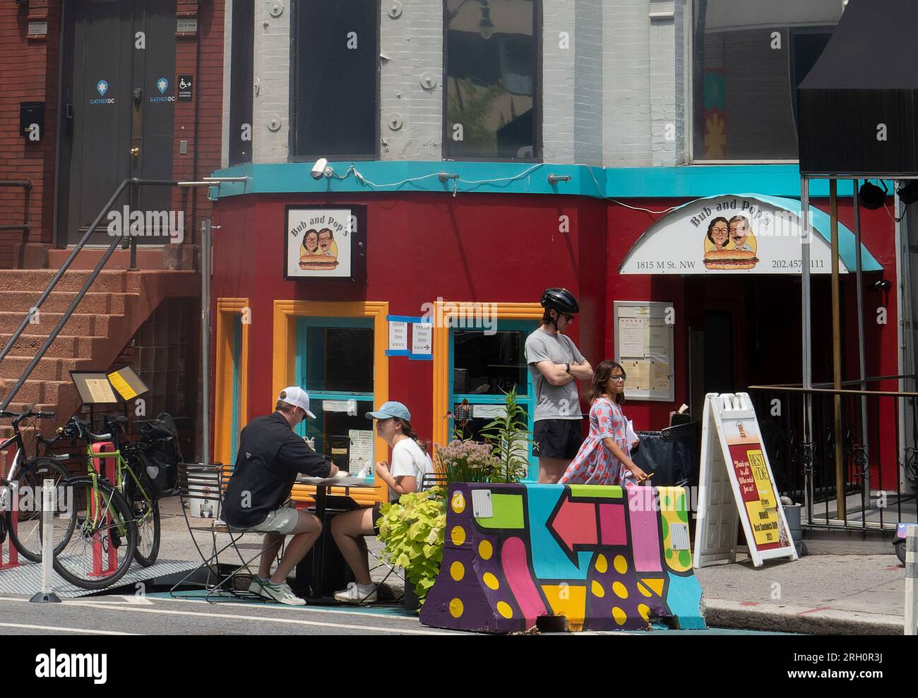 Street in washington dc hi-res stock photography and images - Alamy