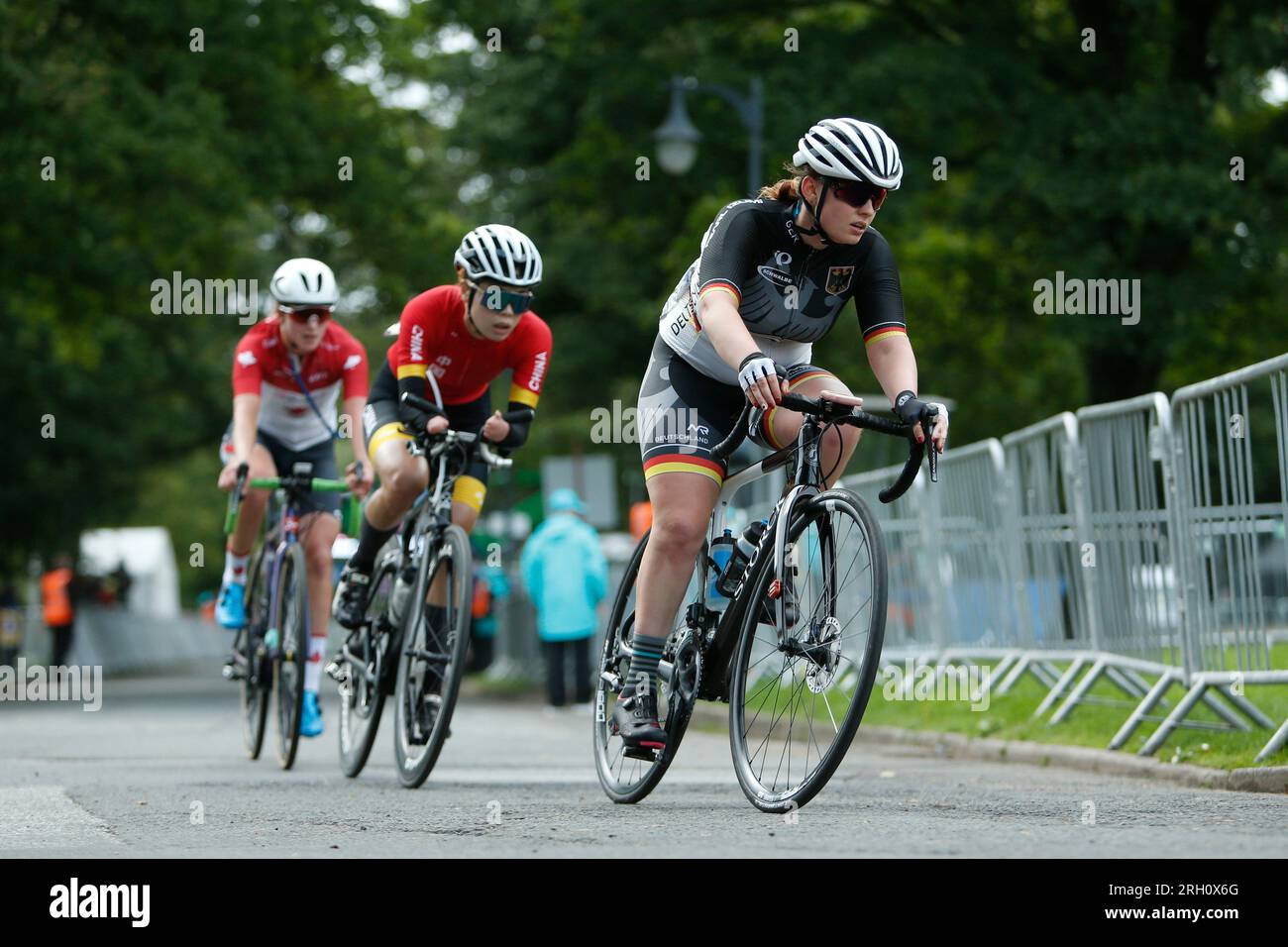 Germany's Vanessa Laws (right) in action in the Women's C4 Road Race ...