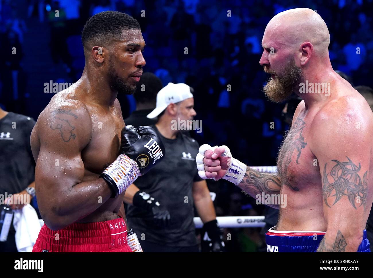 Anthony Joshua (left) and Robert Helenius following the International ...