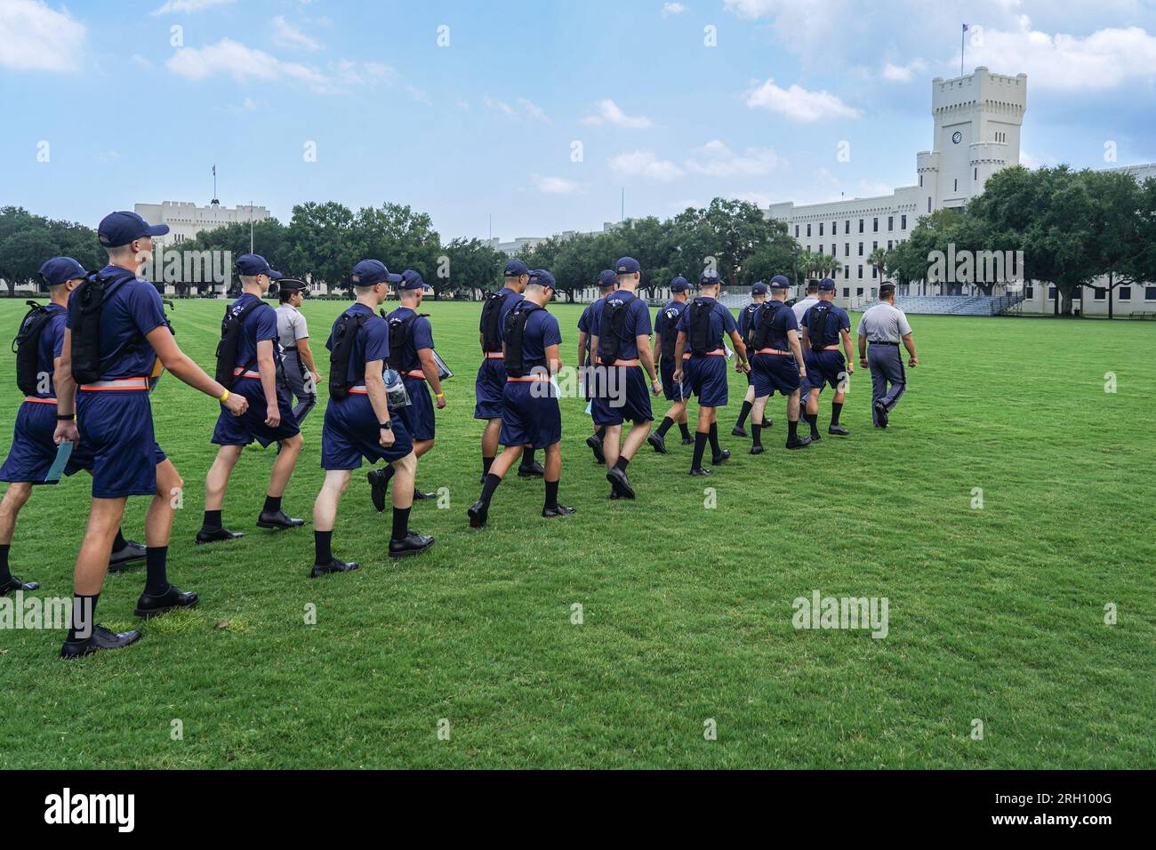 Charleston, United States. 12th Aug, 2023. Incoming freshman students ...