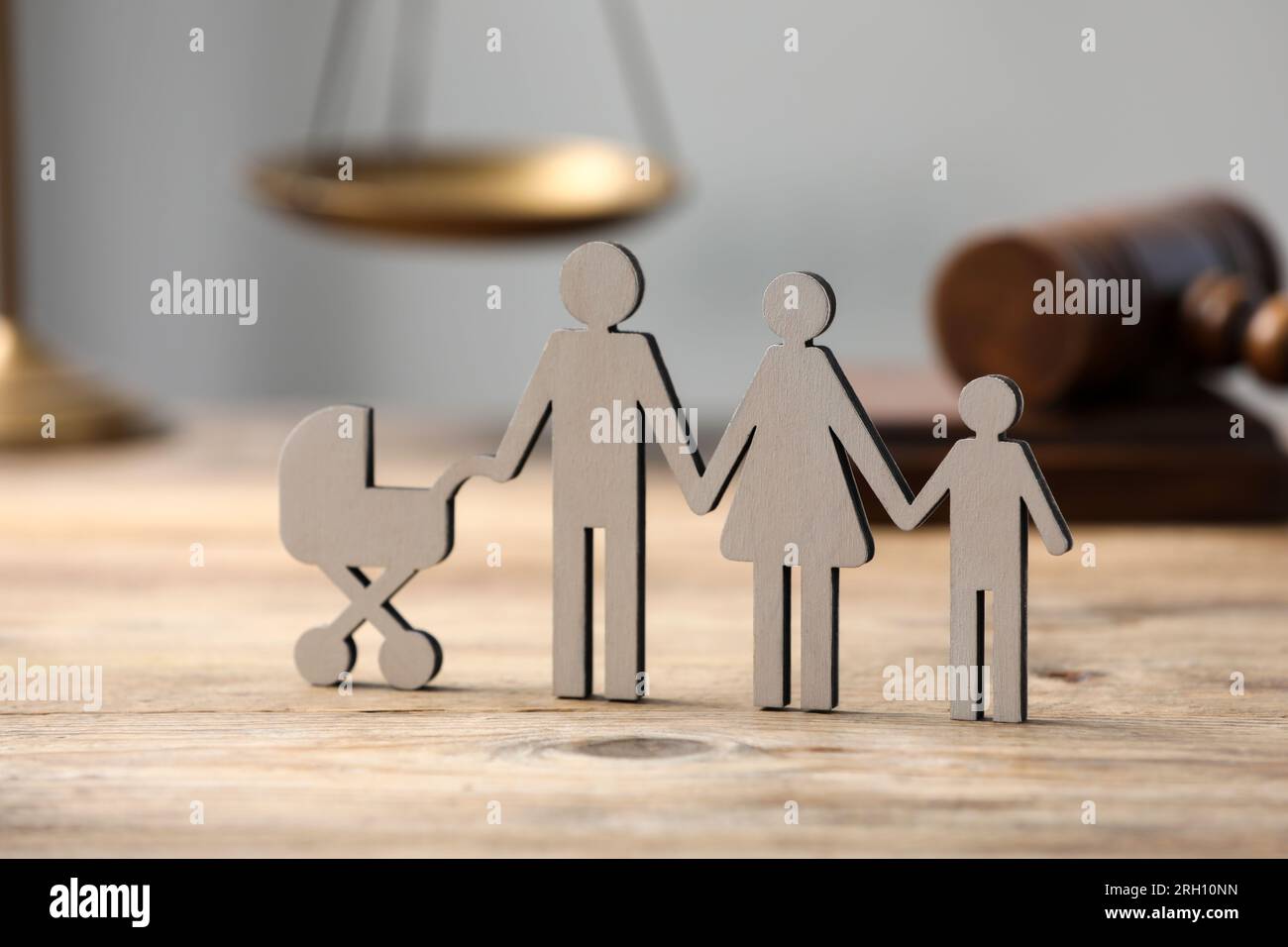 Law figure hi-res stock photography and images - Alamy