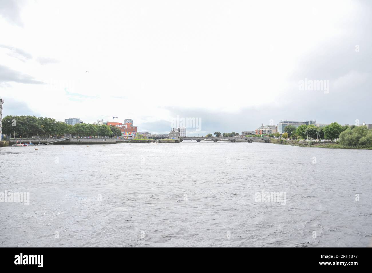 Limerick waterscape hi-res stock photography and images - Alamy