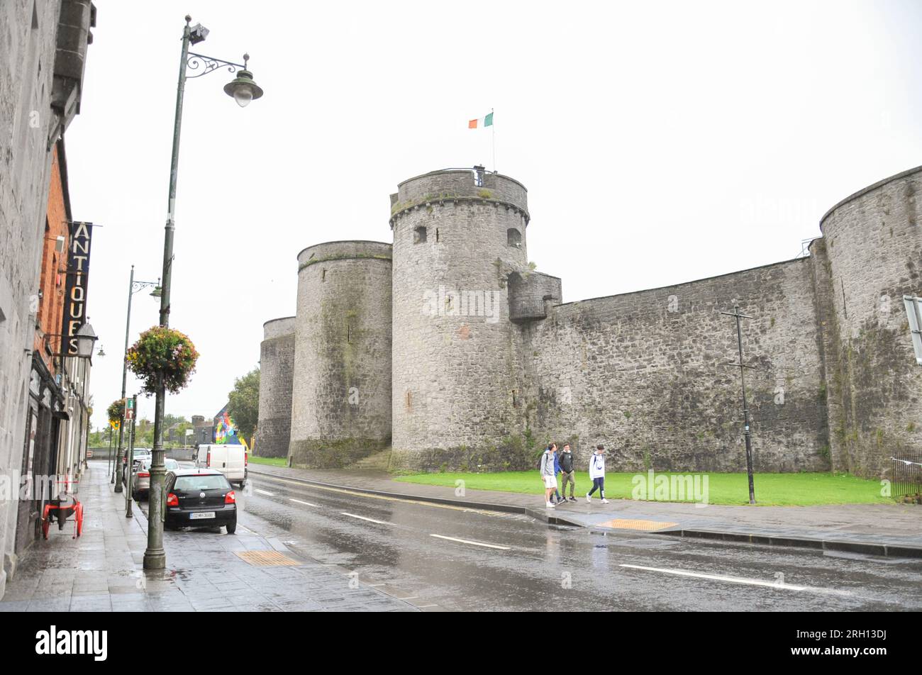 King John's Castle. Limerick City. Ireland Stock Photo - Alamy