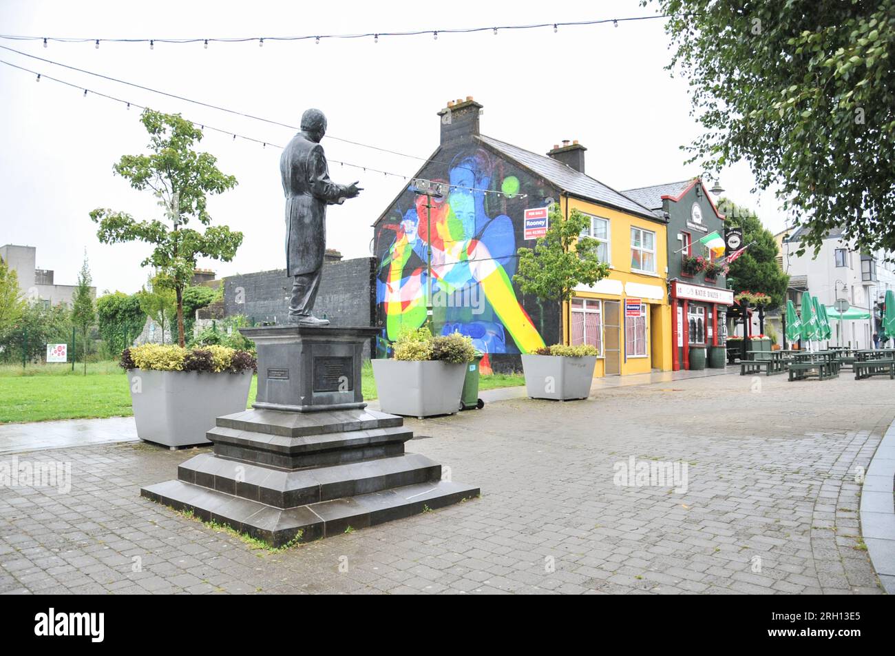 Street art in Limerick city. Ireland Stock Photo - Alamy
