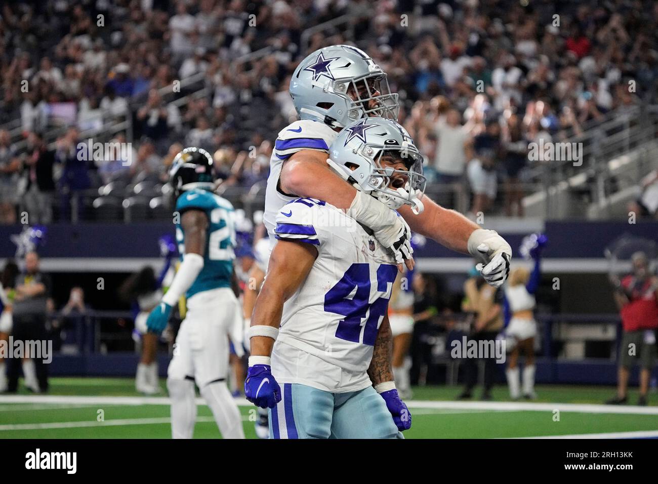 Dallas Cowboys center Brock Hoffman (67) celebrates with Dallas Cowboys ...