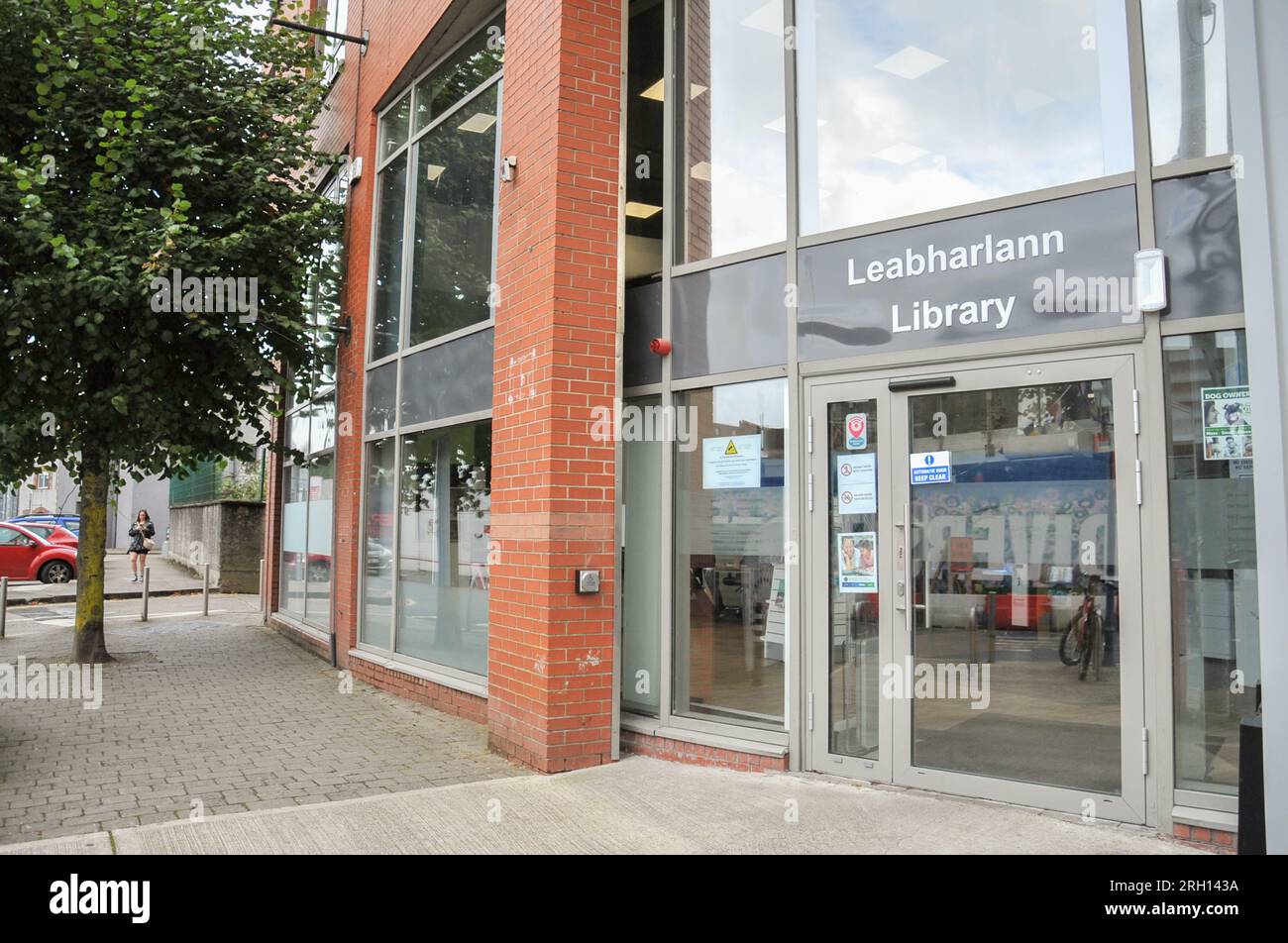 Limerick City library Stock Photo - Alamy