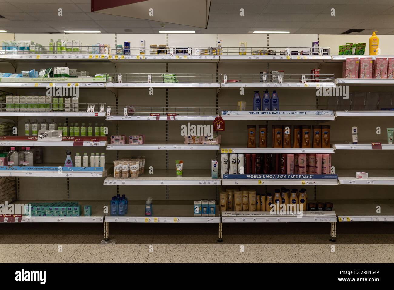 Wilko empty hi-res stock photography and images - Alamy