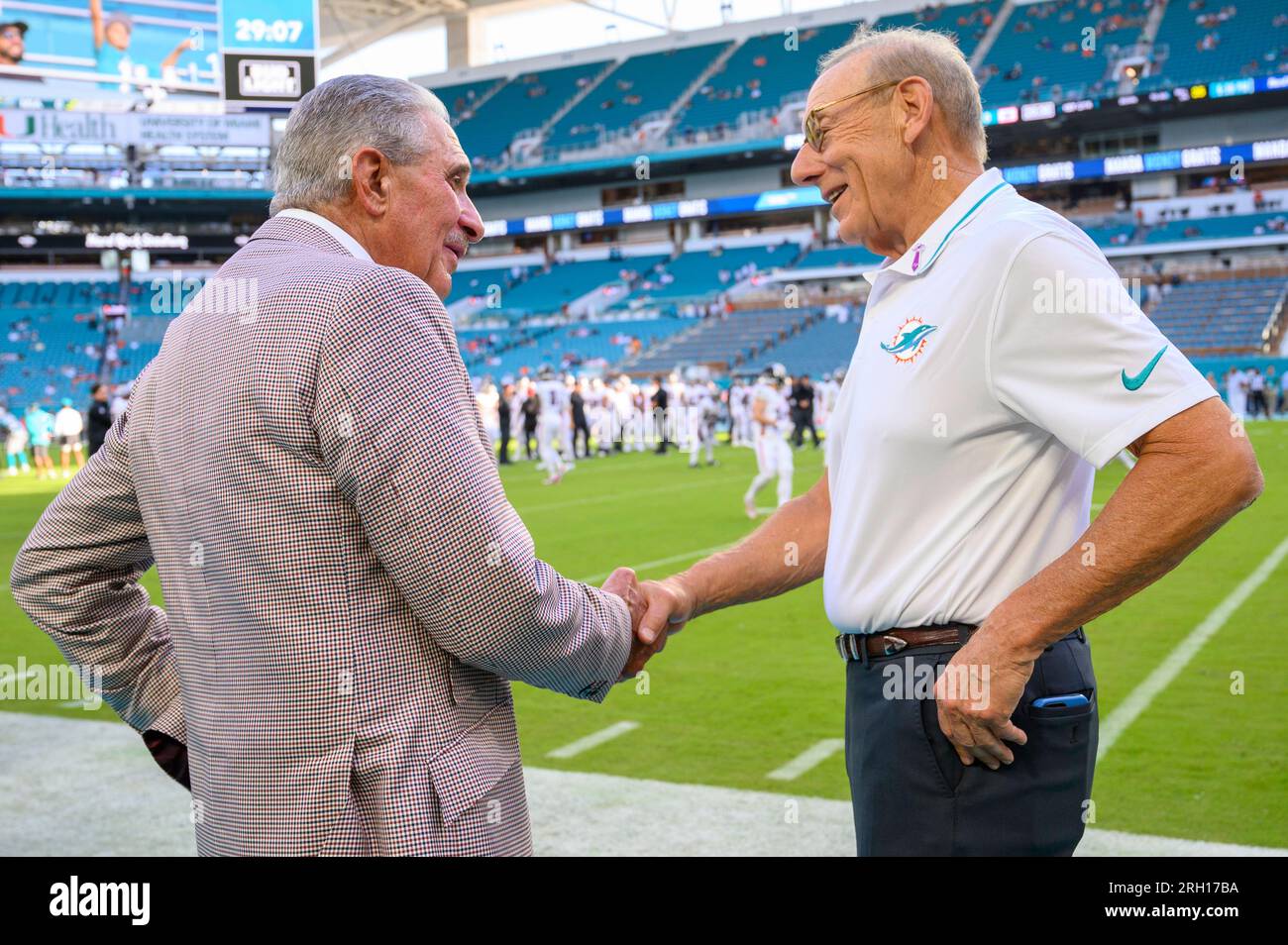 Atlanta Falcons owner and chairman Arthur Blank, left and Miami ...