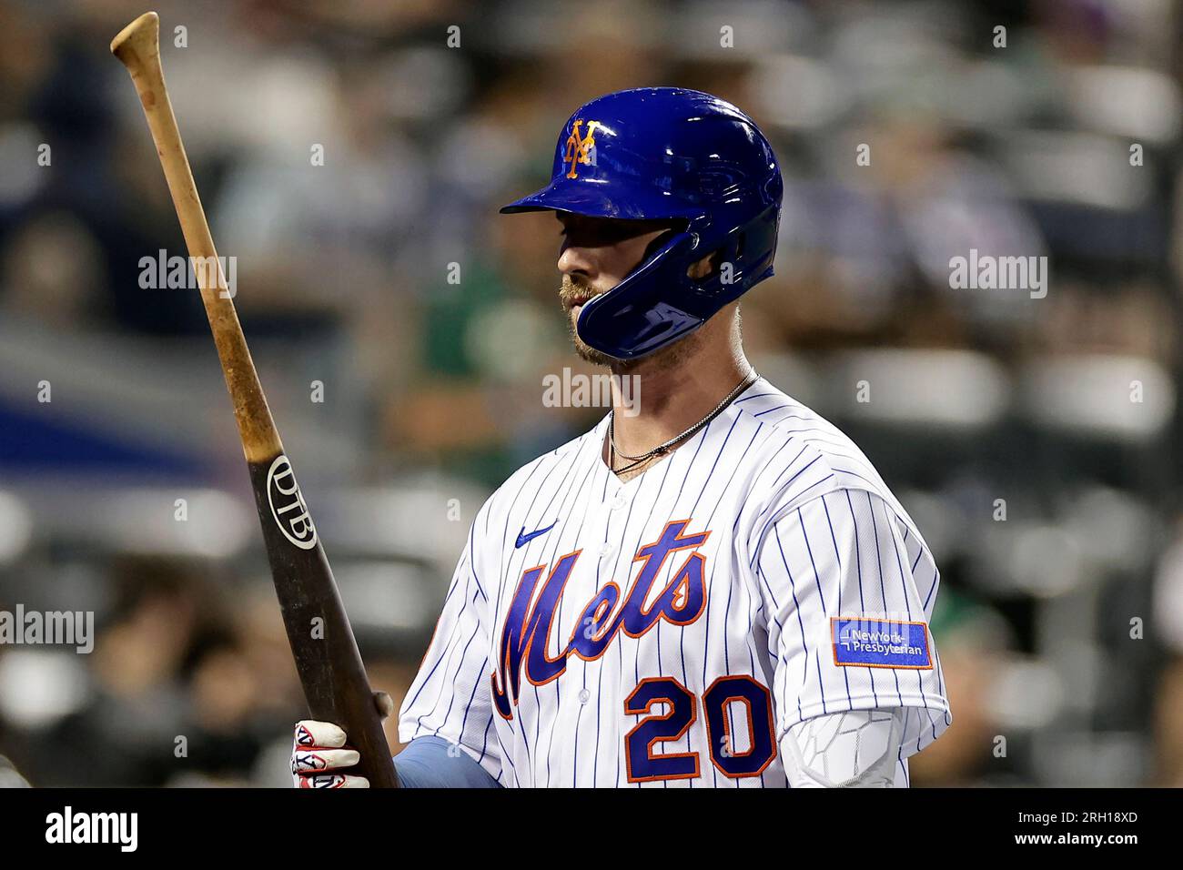 New York Mets' Pete Alonso reacts after striking out against the ...