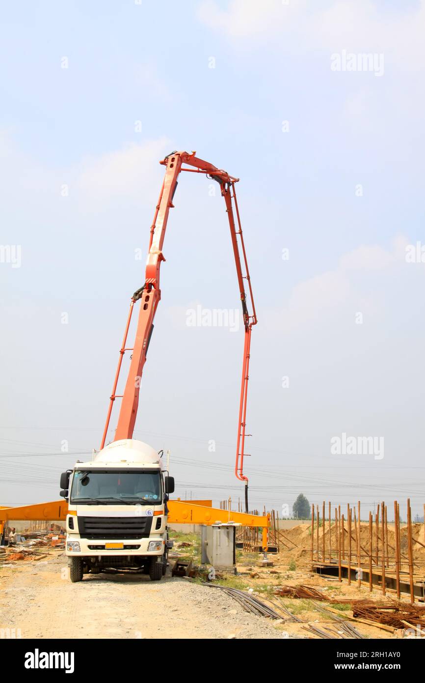 engineering vehicles at the construction site Stock Photo - Alamy