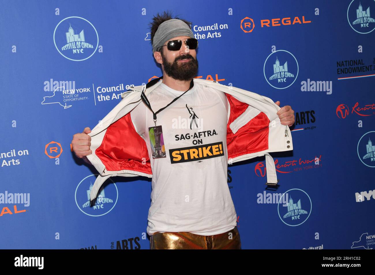 Loring art hi-res stock photography and images - Alamy