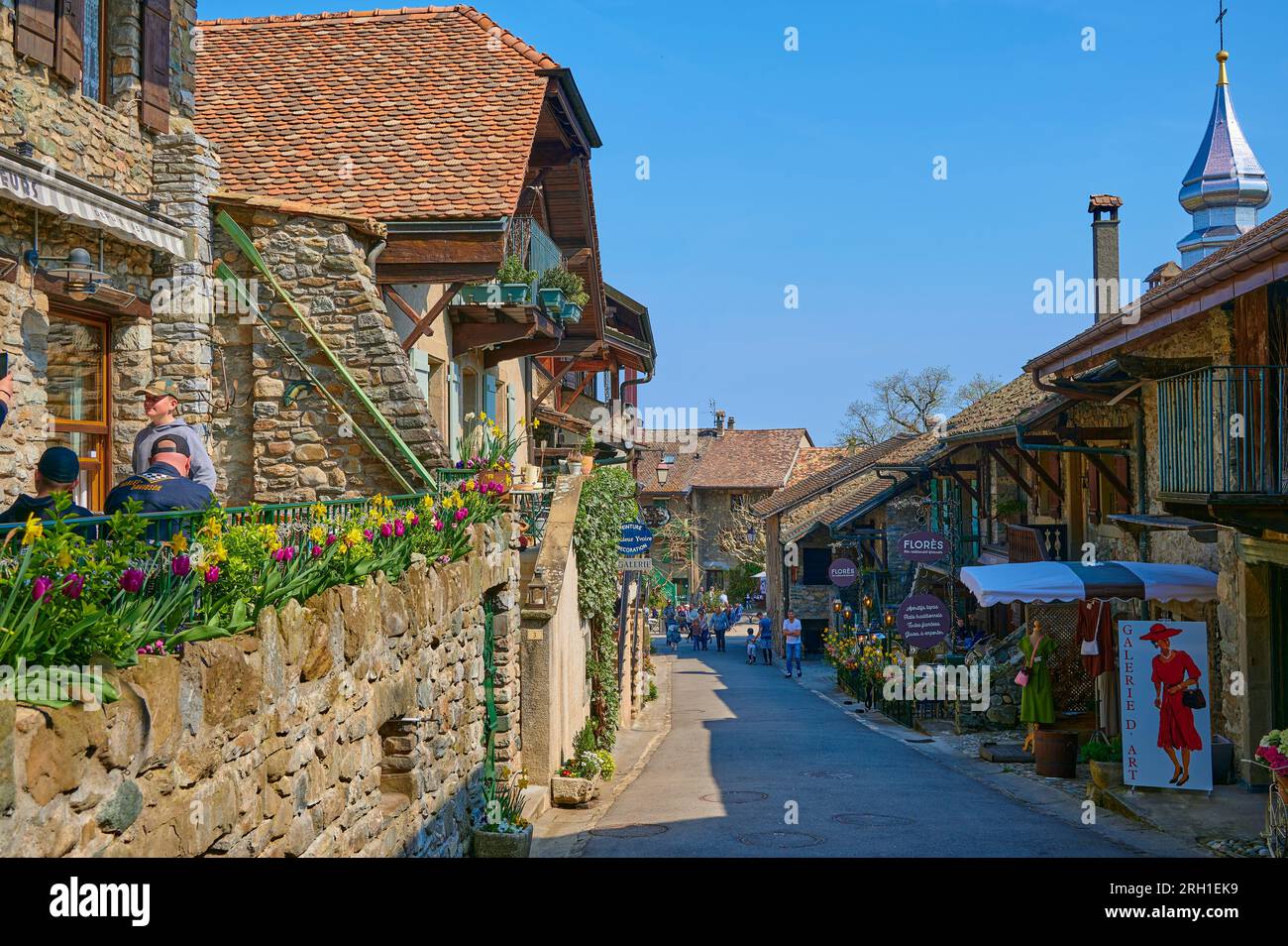 Yvoire france church hi-res stock photography and images - Alamy