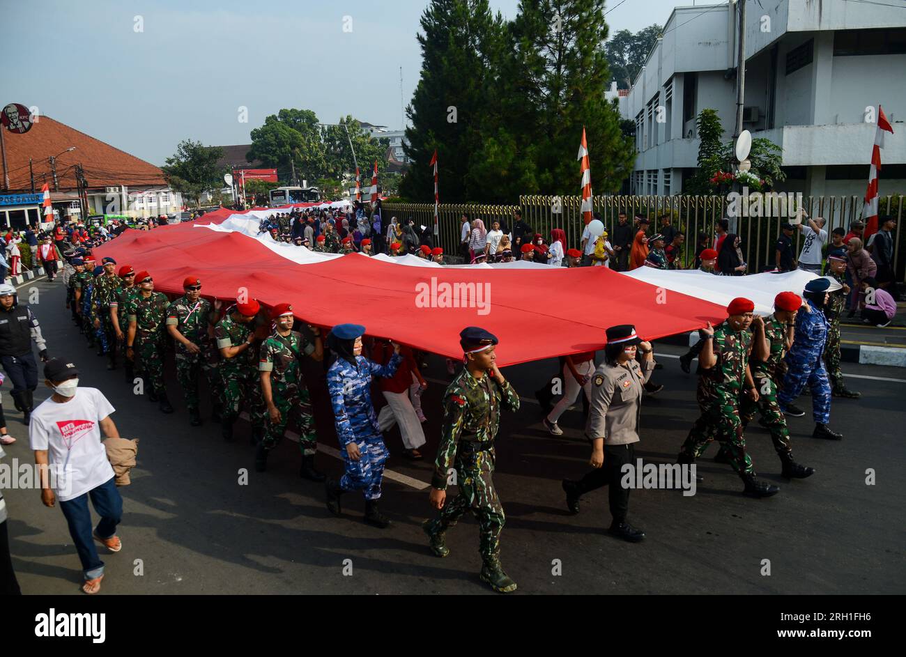 Bogor, West Java, Indonesia. 13th Aug, 2023. Indonesian soldiers parade ...