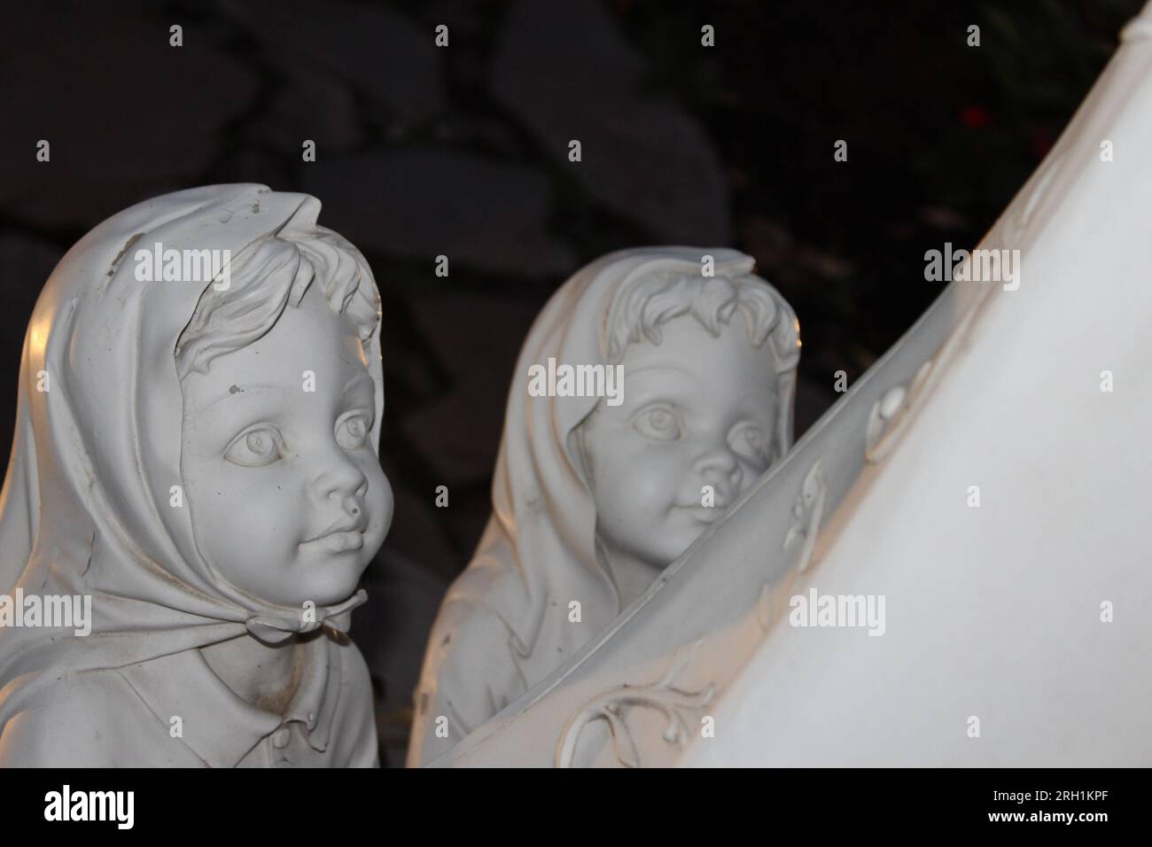 "Timeless Elegance: Exquisite hand-carved marble statues capturing the ...