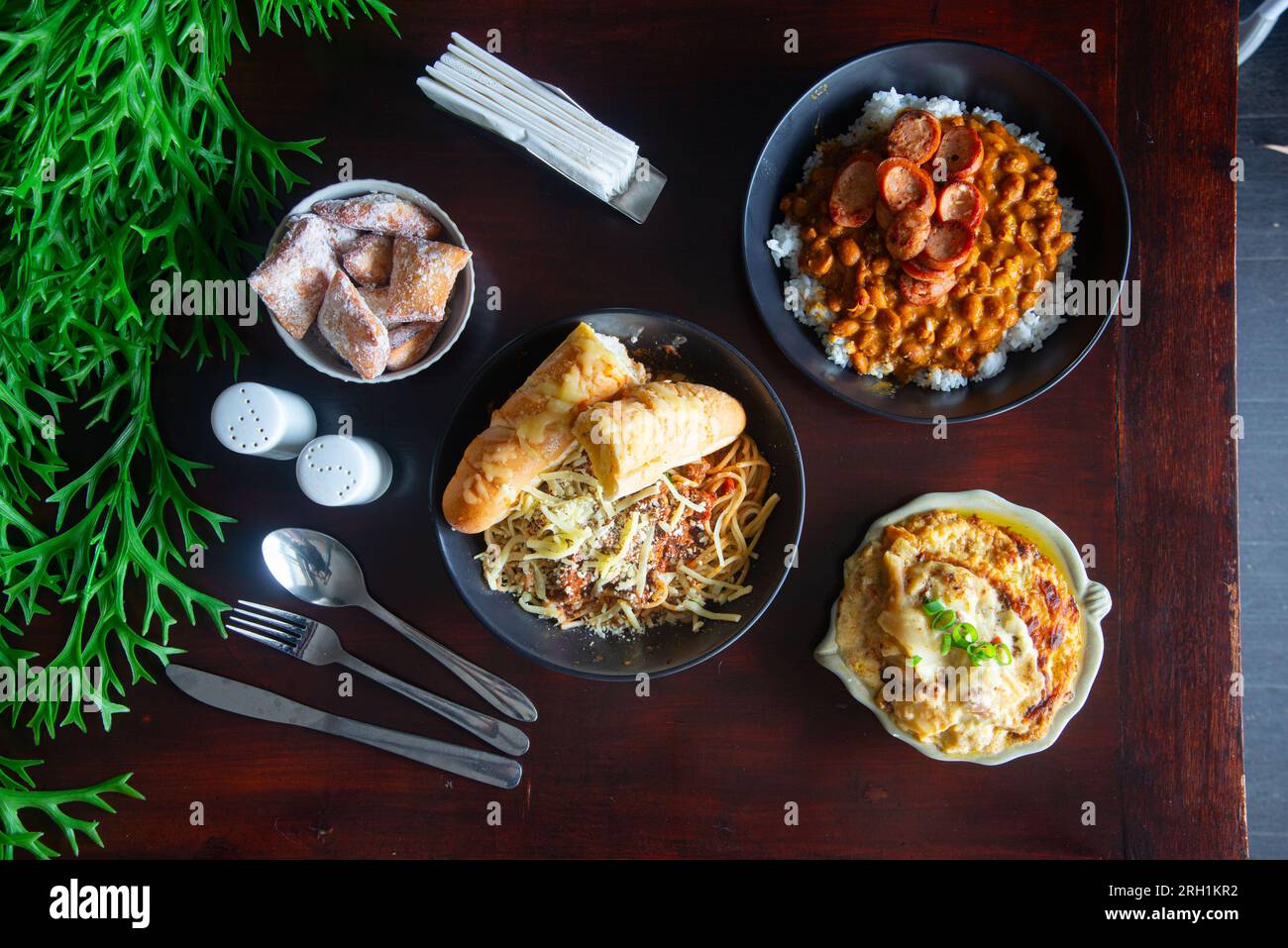Food Cover Photos around the world Stock Photo - Alamy