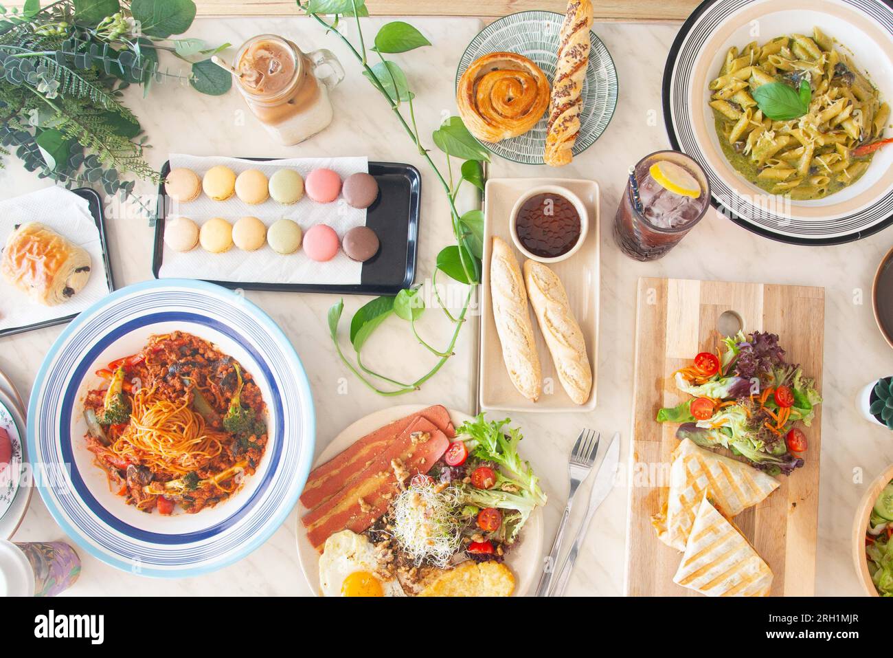 Food Cover Photos around the world Stock Photo - Alamy