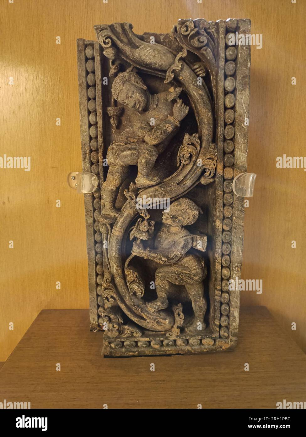 Carved stone door jamb hi-res stock photography and images - Alamy