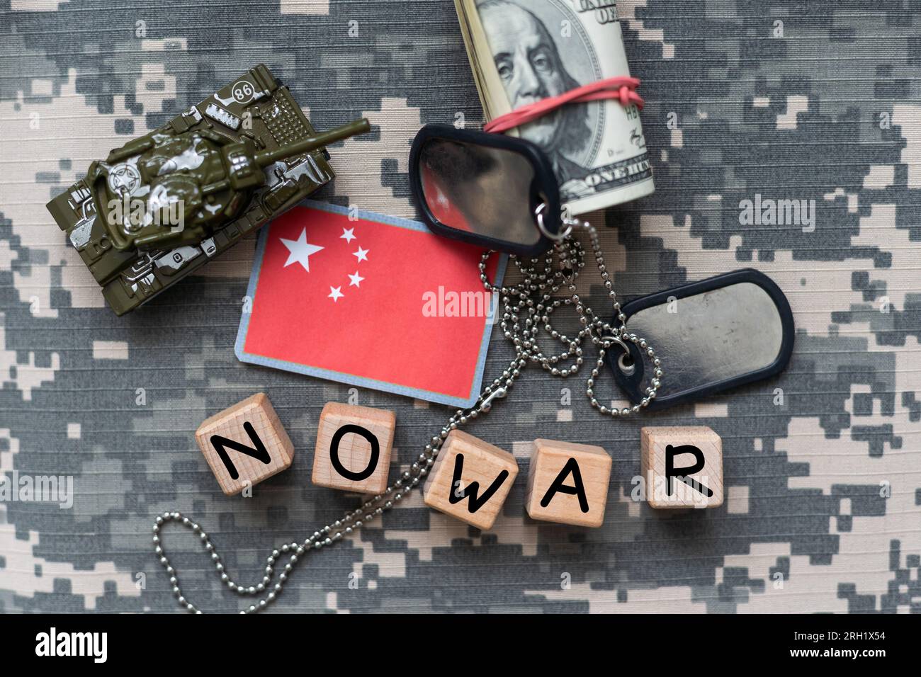 no war cube flag china tank Stock Photo - Alamy