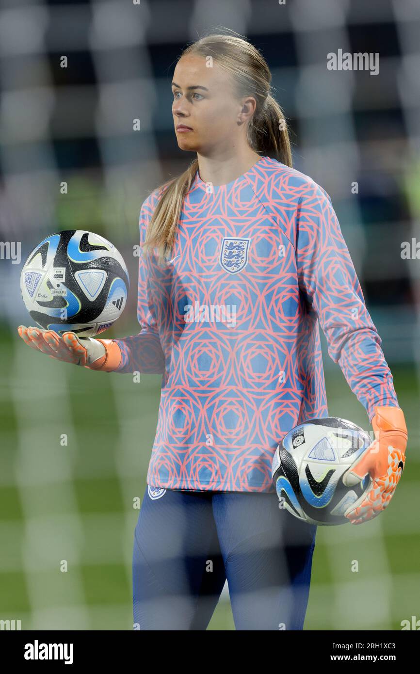 Sydney, Australia. 12th Aug, 2023. Hannah Hampton of England warms up ...
