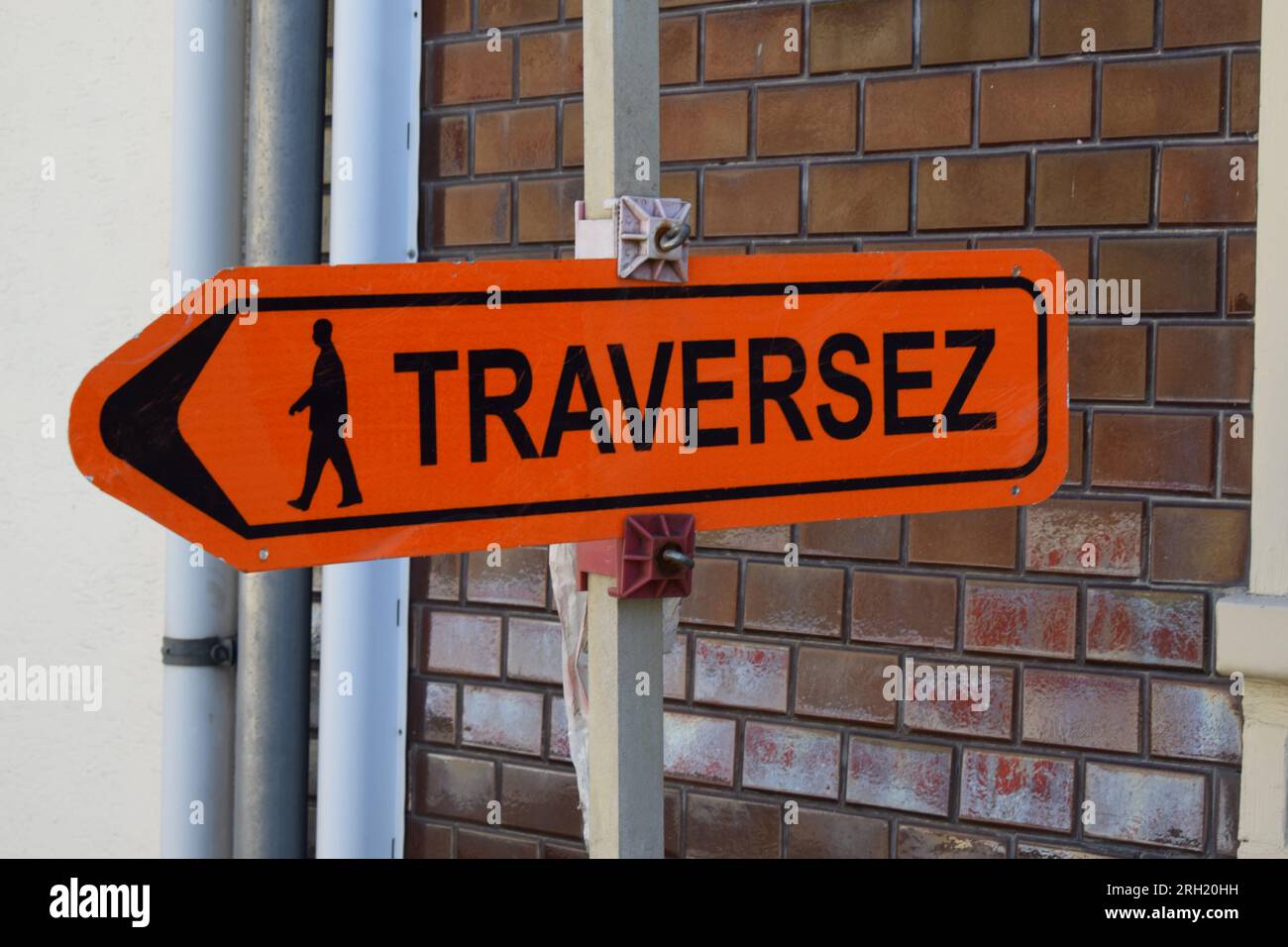 traffic sign in French to use the other side Stock Photo - Alamy