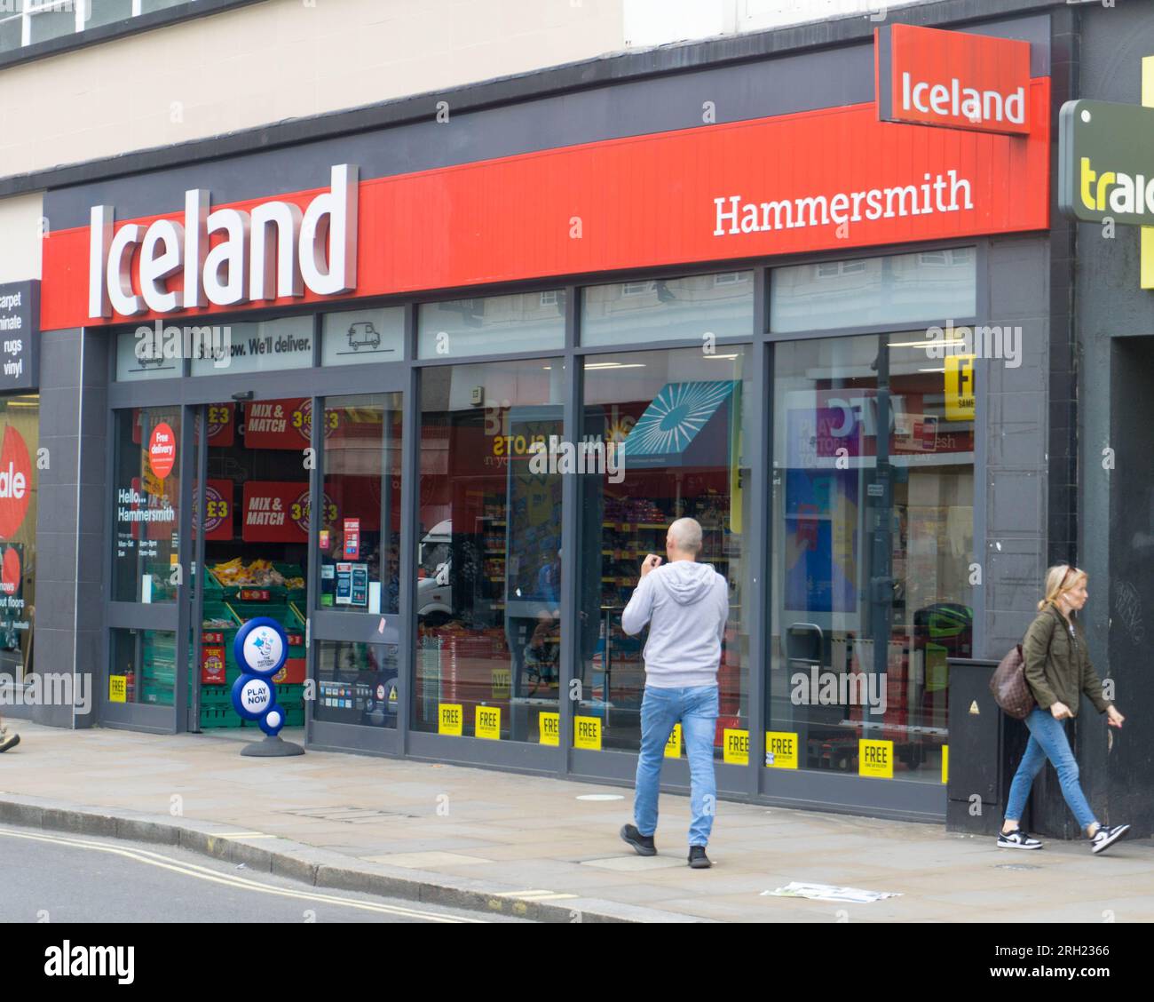 Iceland supermarket in Hammersmith, London, UK Stock Photo - Alamy