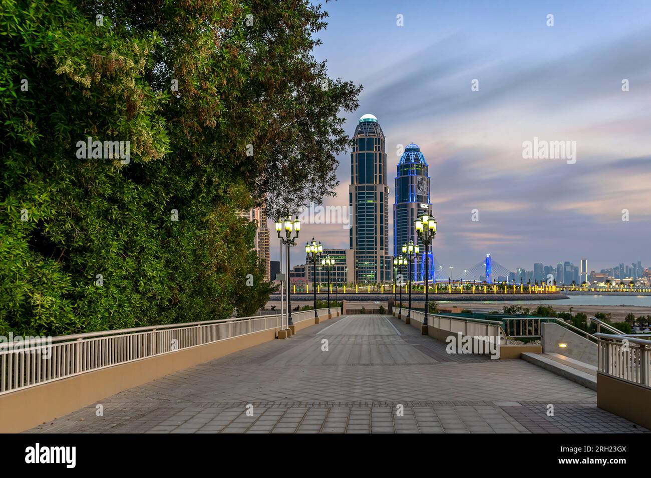 Beautiful skyline of pearl Qatar. Porto Arabia Stock Photo - Alamy