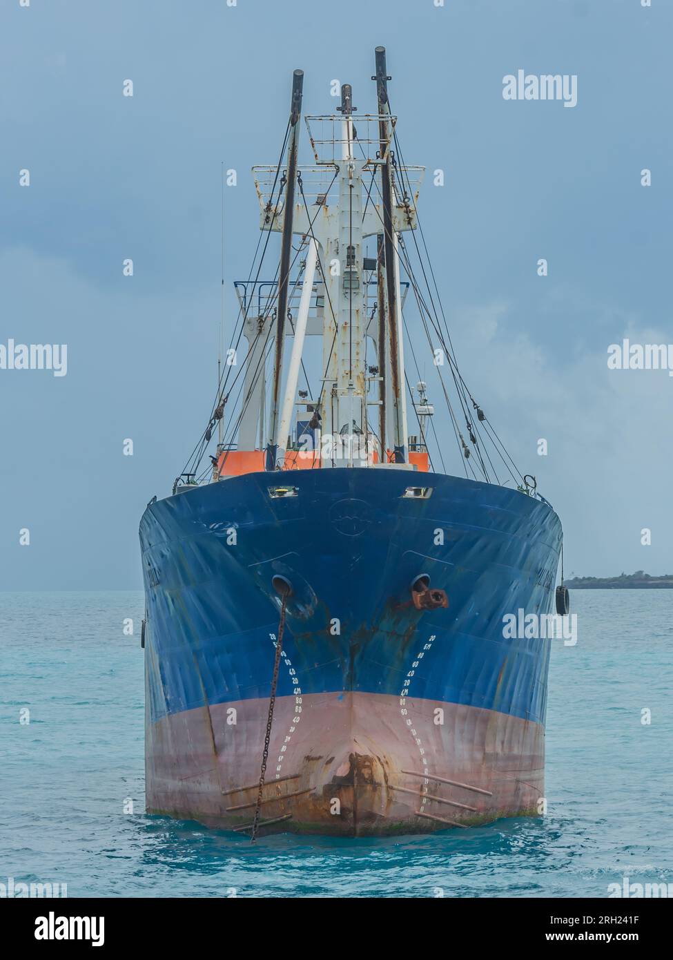 Small cargo ship hi-res stock photography and images - Alamy