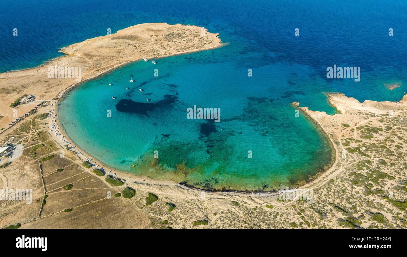 Turquoise waters of Pori beach in Koufonisia Stock Photo - Alamy