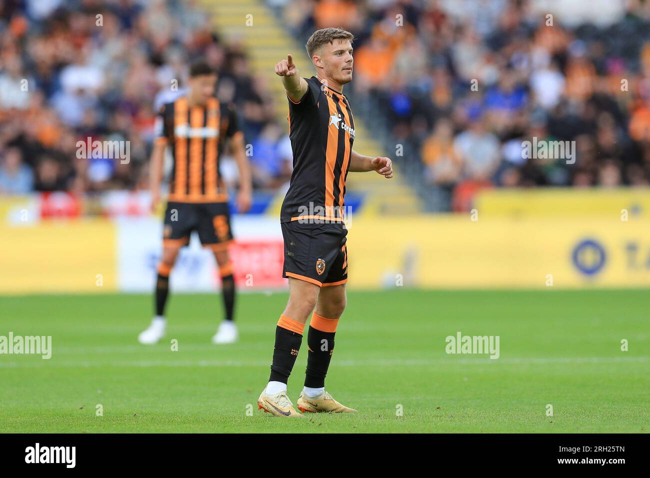 Hull, UK. 12th Aug, 2023. Hull City midfielder Regan Slater (27 ...