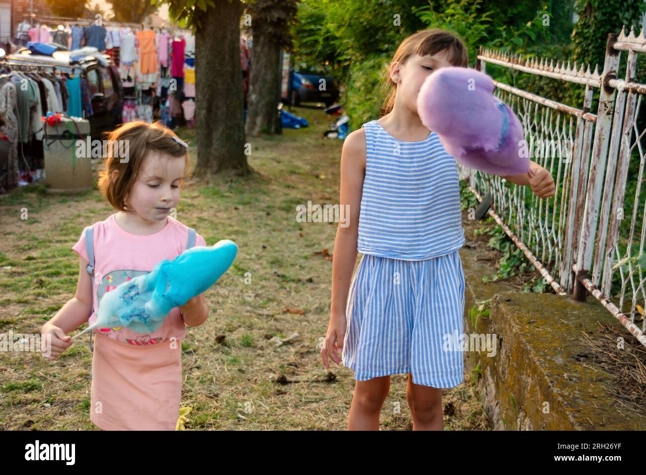 Cotton candy fair hi-res stock photography and images - Alamy