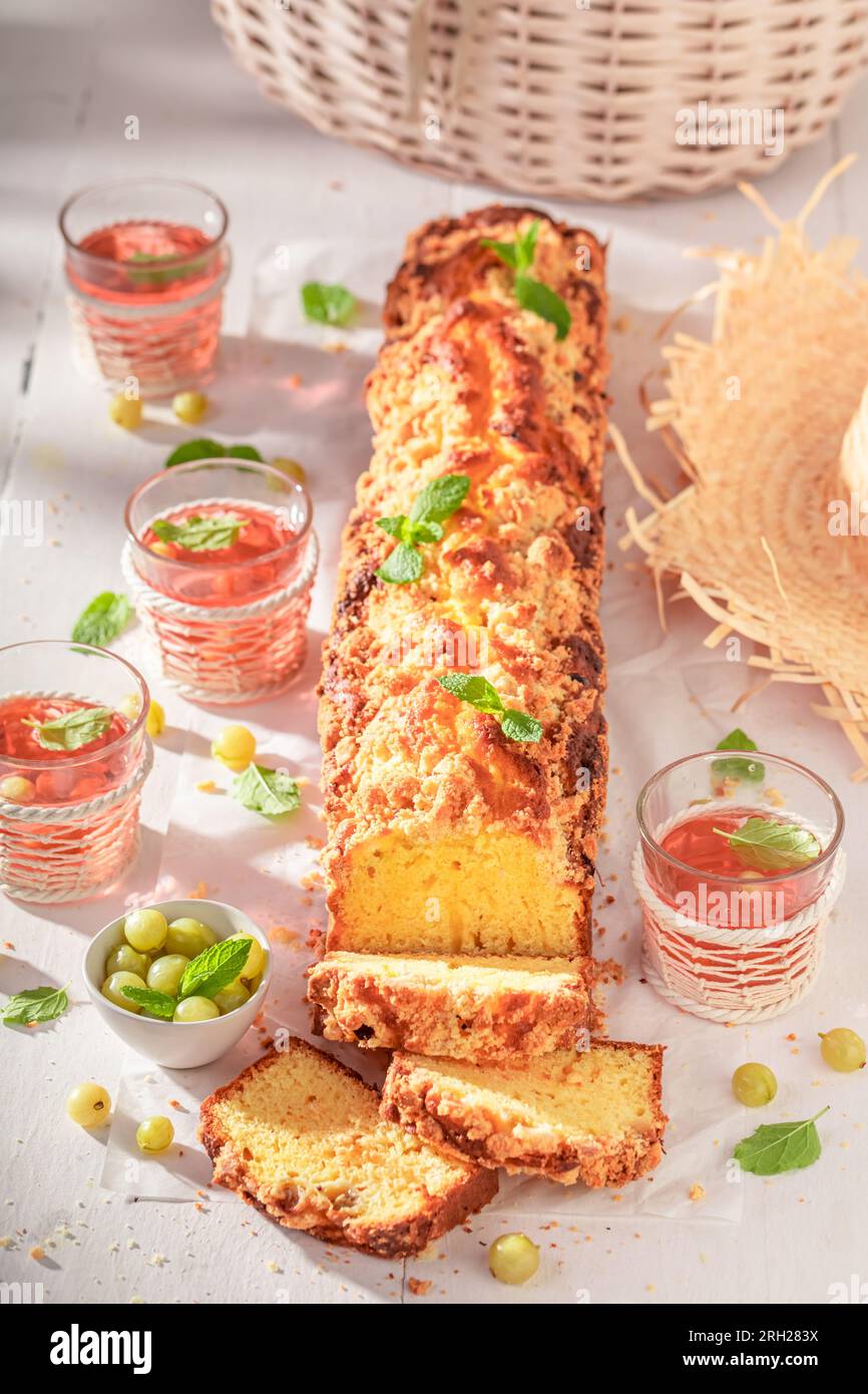Tasty gooseberry yeast cake as fresh summer dessert. Gooseberry yeast ...