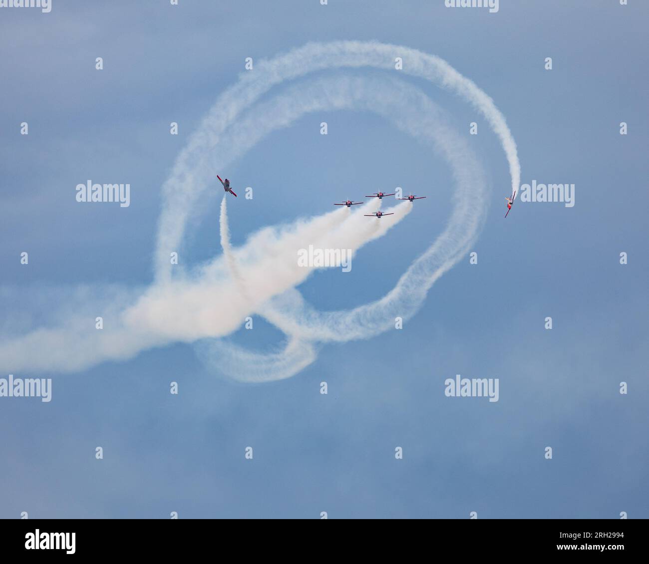 The Spanish Patrulla Águila formation jet aerobatic display team at ...