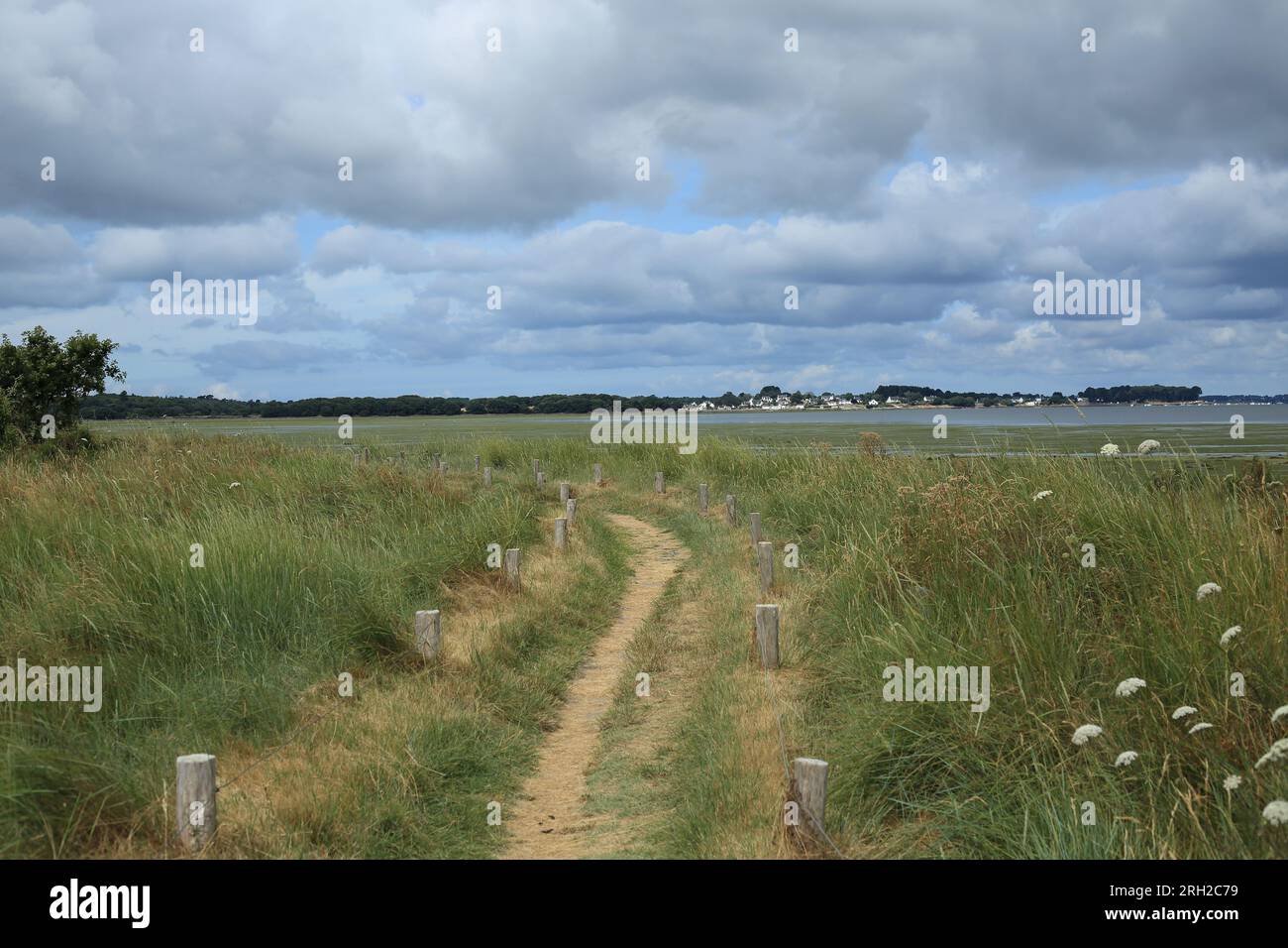 Coastal footpath and view of Golve du Morbihan from Pointe du Duer ...
