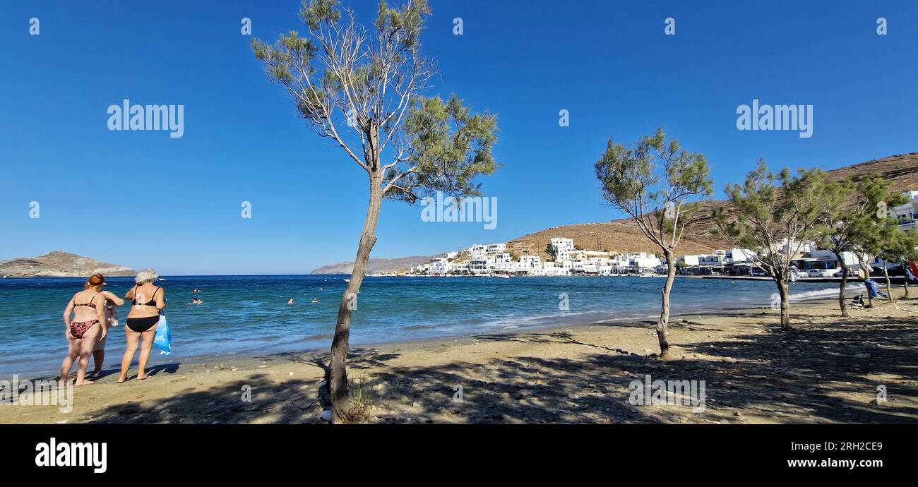 Bathers at Paralia Stafida beach - Παραλία Σταφίδα, Panormos, Tinos ...
