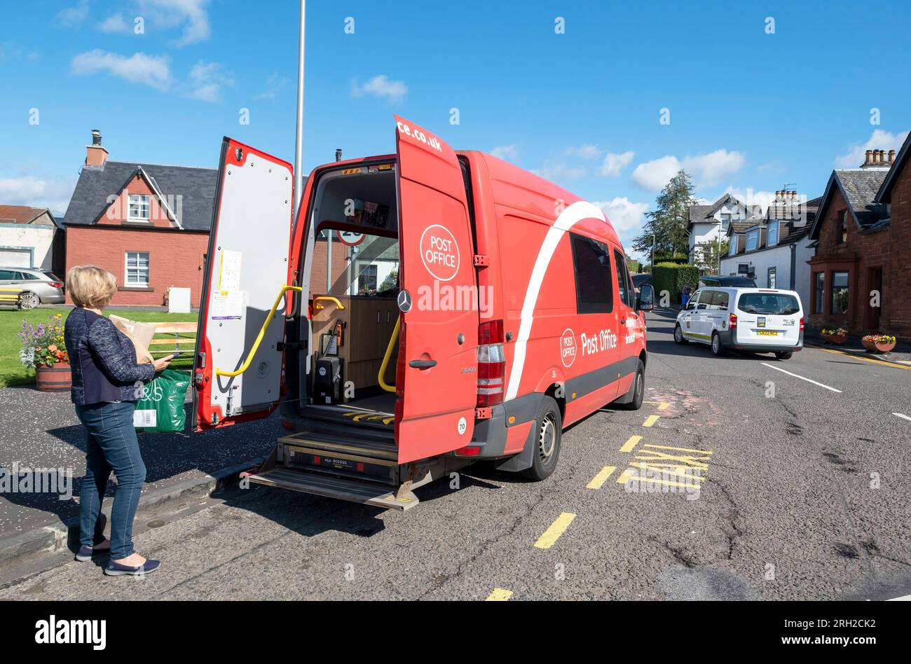 Mobile post office van hi-res stock photography and images - Alamy