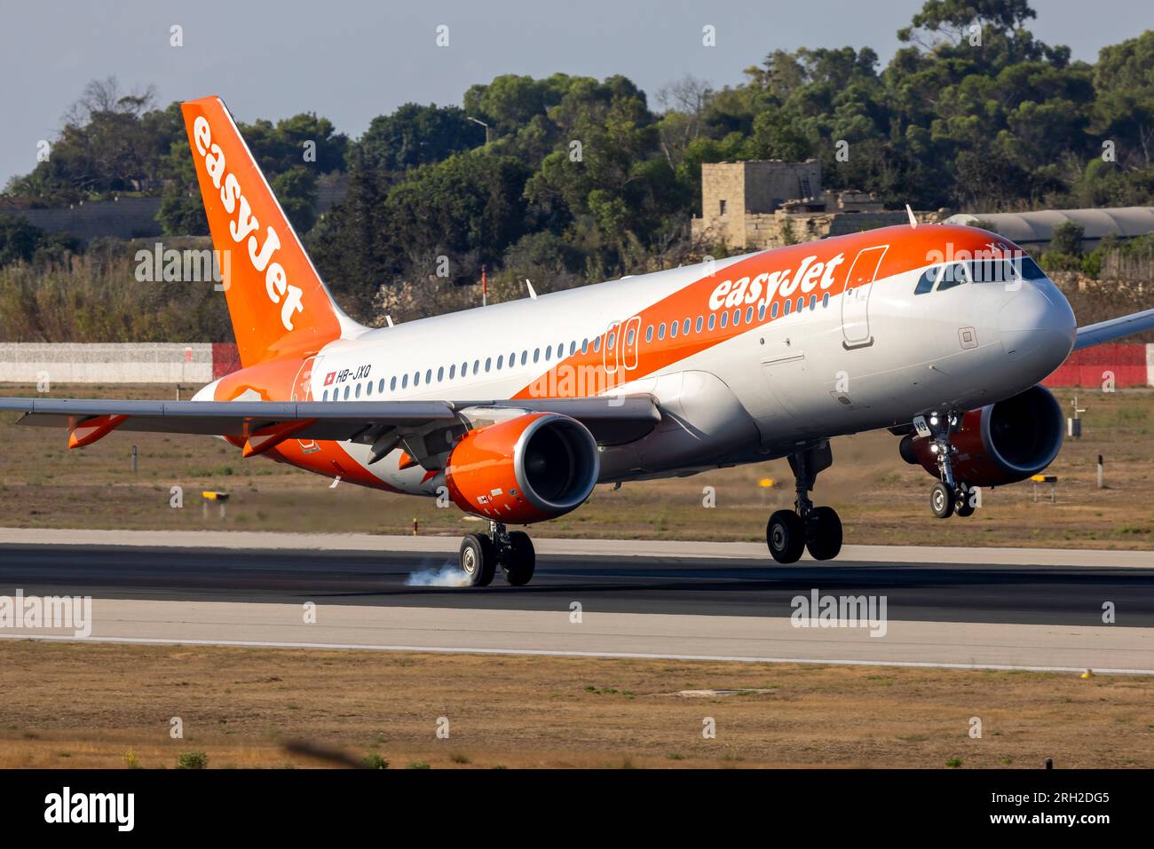 EasyJet Switzerland Airbus A320-214 (REG: HB-JXQ) operating flight ...