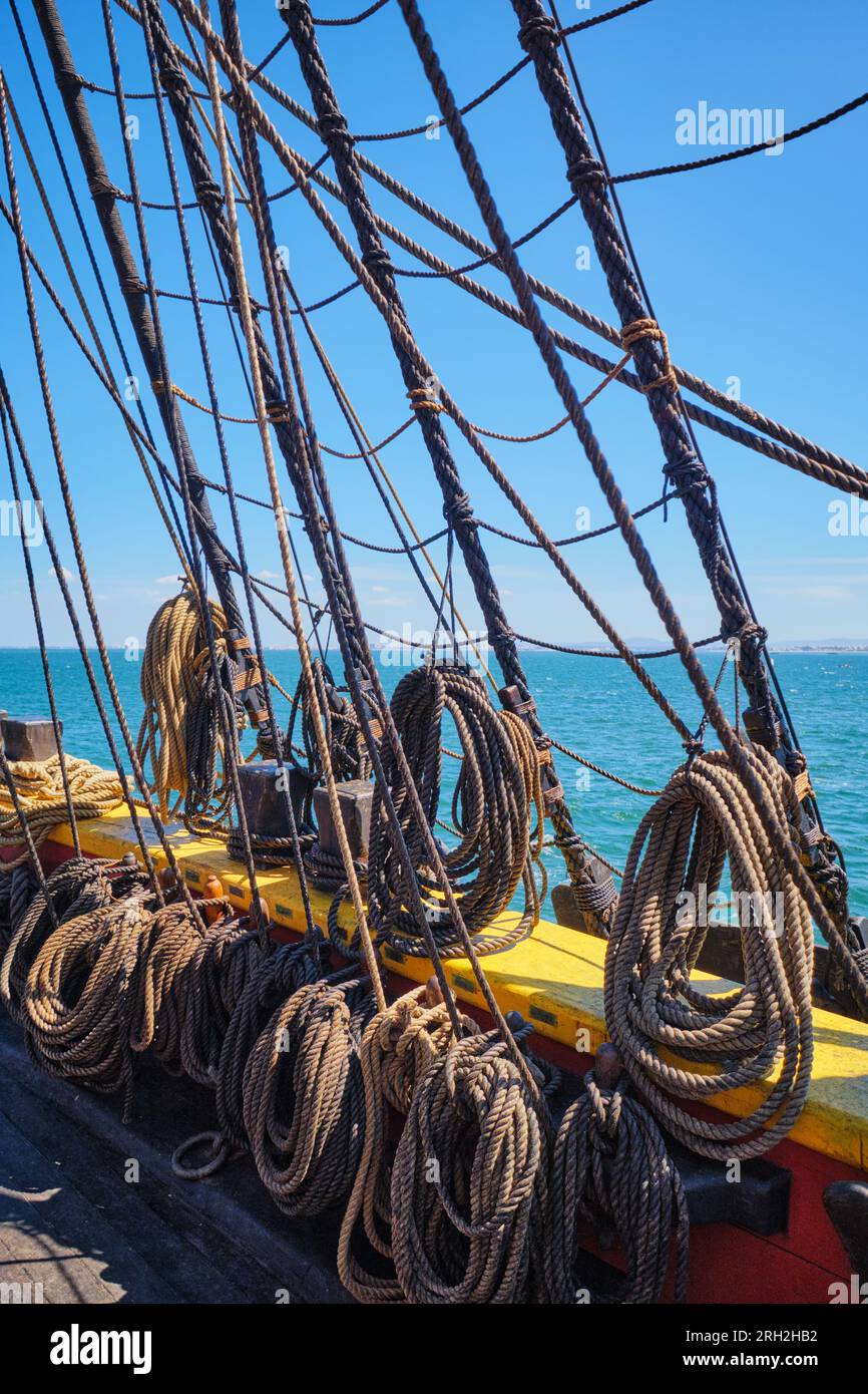 Shroud sailing hi-res stock photography and images - Alamy