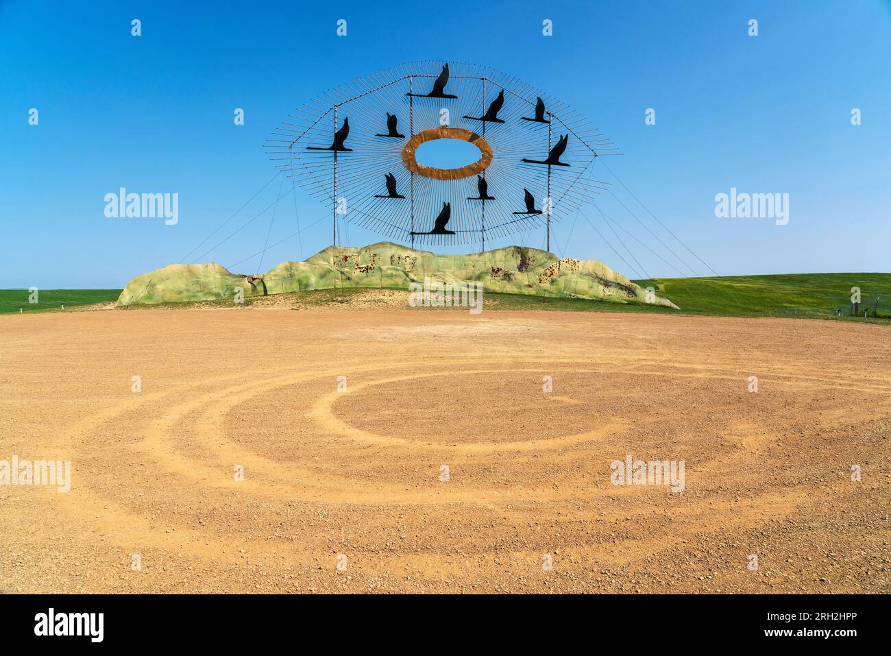Enchanted highway sculpture hi-res stock photography and images - Alamy