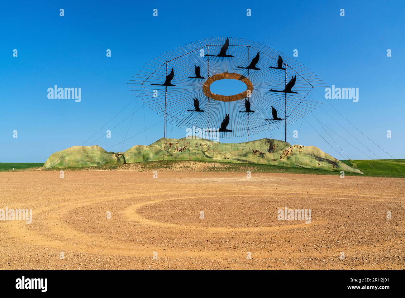 Enchanted highway sculpture hi-res stock photography and images - Alamy
